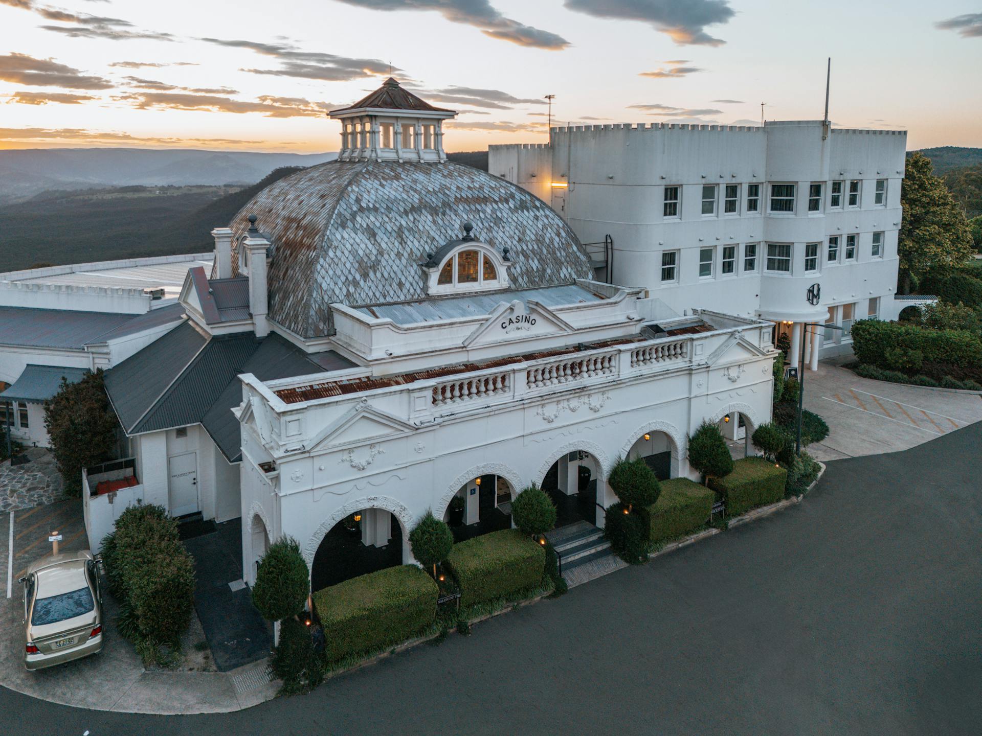 High Tea Blue Mountains Experience | Hydro Majestic